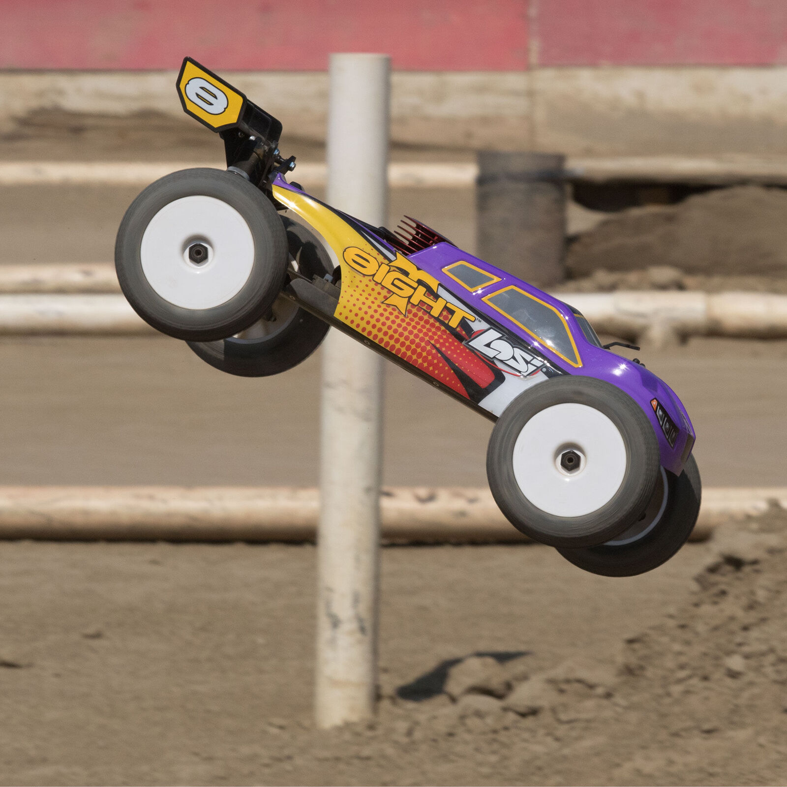 1/8 8IGHT-T 4X4 Nitro Truggy RTR, Purple/Yellow | Losi