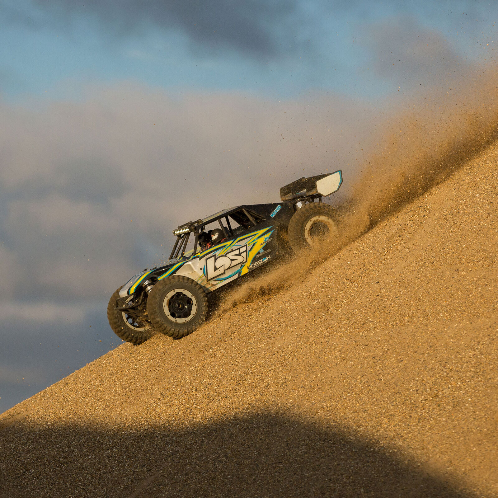 1/5 DBXL-E 4WD Brushless Desert Buggy RTR with AVC, GreyGREY | Losi | Losi