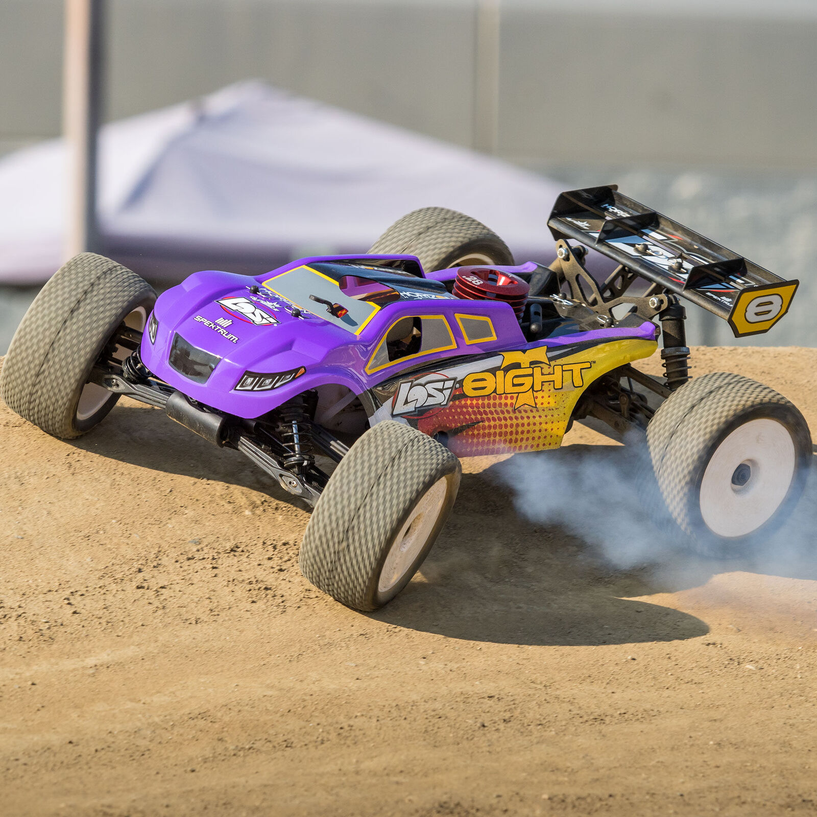 1/8 8IGHT-T 4X4 Nitro Truggy RTR, Purple/Yellow | Losi